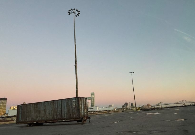 Le Port de Montréal améliore l'éclairage du terminal Bickerdike pour ...